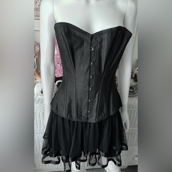 Burlesk | Tops | Burlesk Corset 0 Silk With Busk Knob Closure In Black ...
